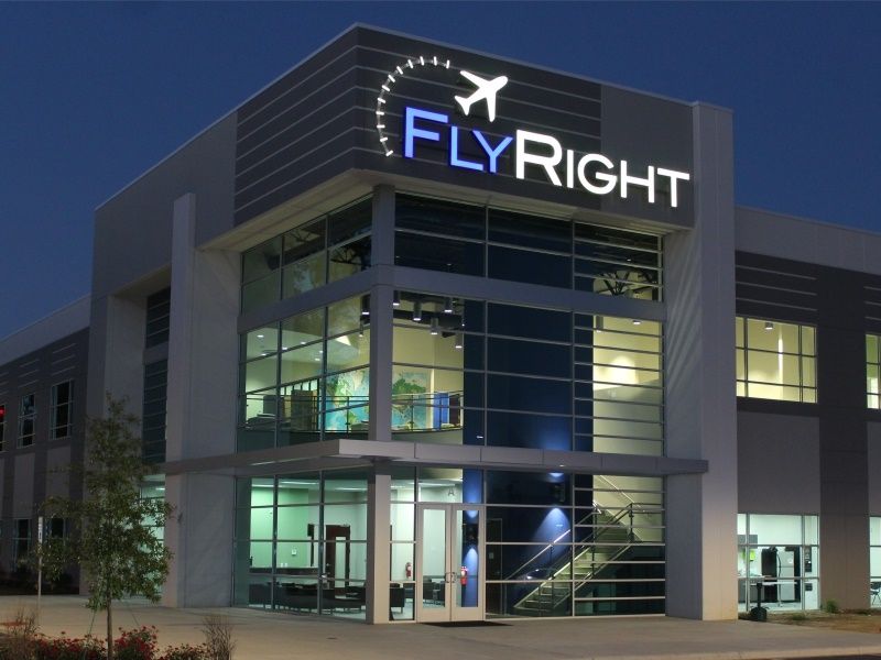 FlyRight Selects Avsoft for Dash 8 Online Pilot Training | Halldale Group